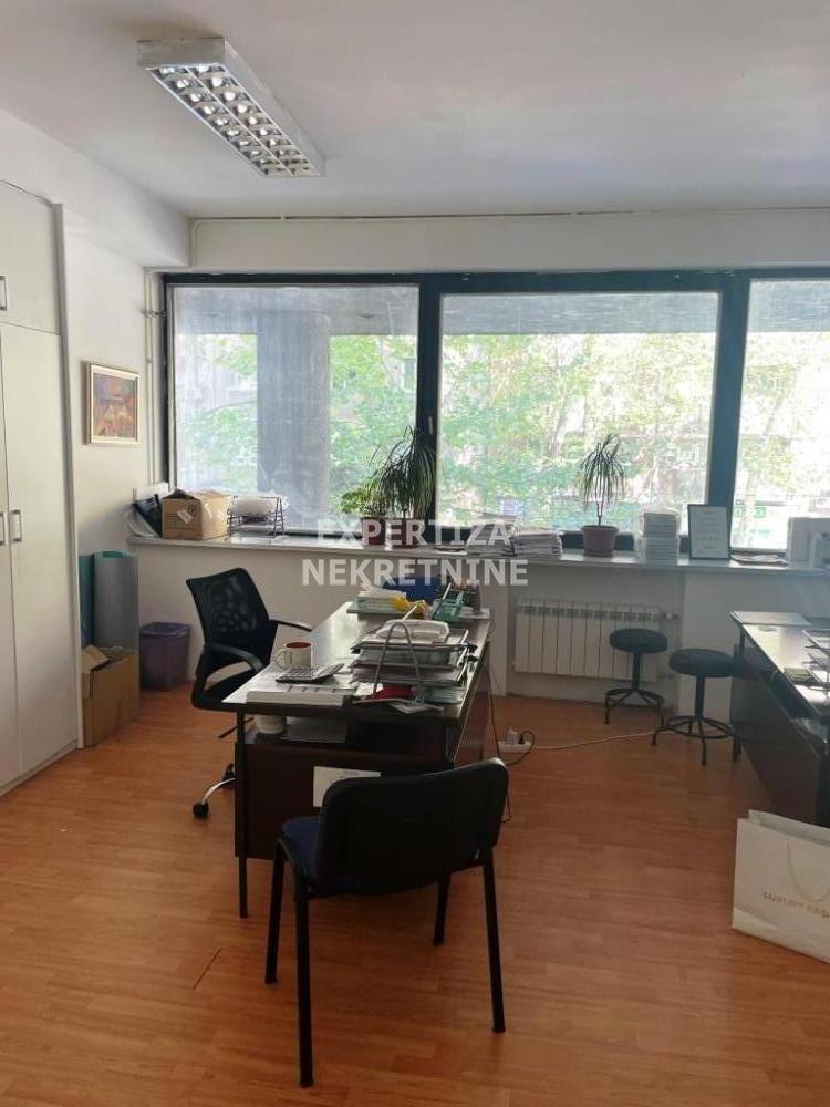 Poslovni prostor kod Palilulske pijace, 243 m2, VPR ID#1043 590.000 €