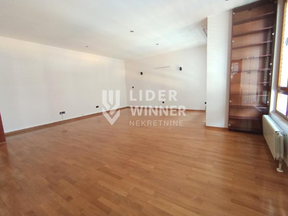 Odličan lux stan ID#5654 2.000 €