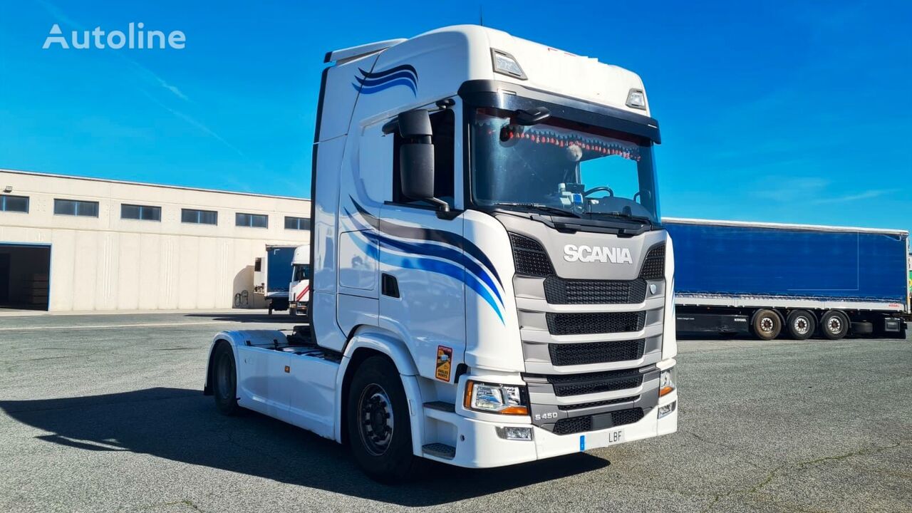 Scania S450 tegljač