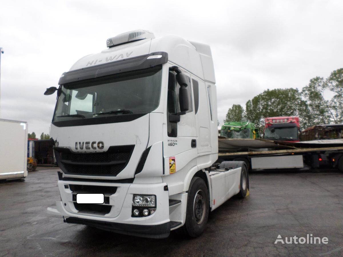 IVECO Stralis HI-WAY 440S46 tegljač nakon udesa