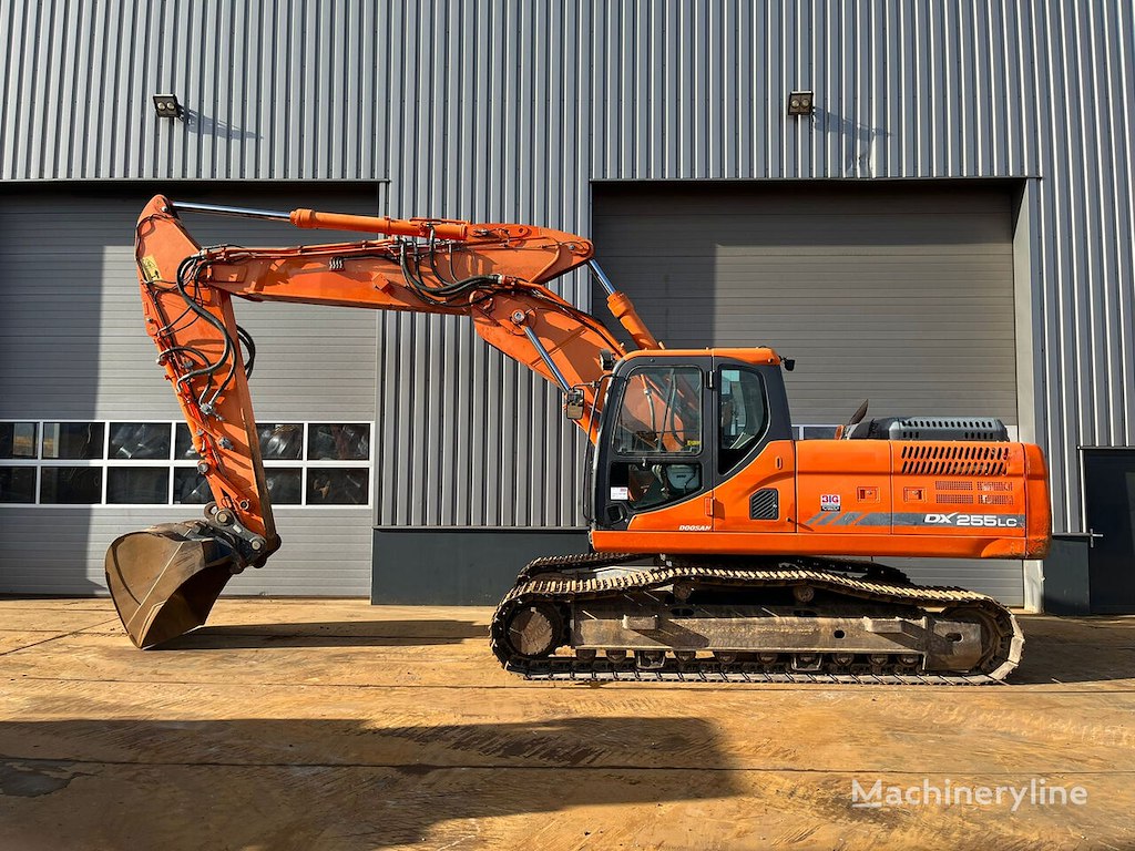 Doosan DX255LC-3 bager guseničar