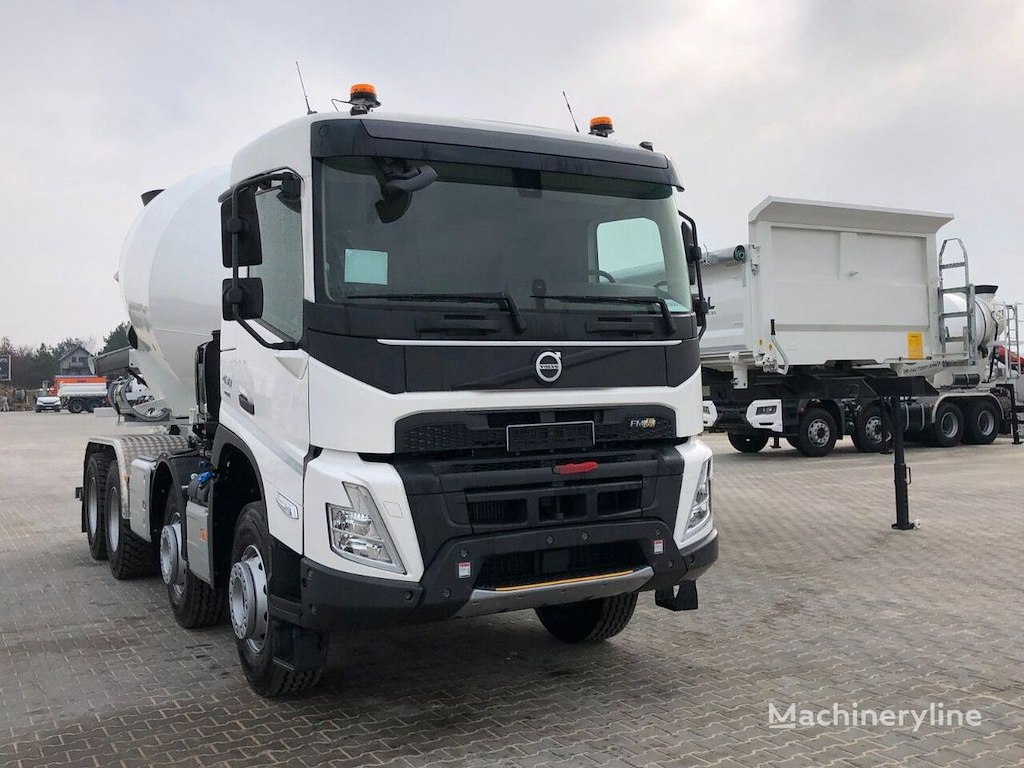 Novi FML na šasiji Volvo FMX 430 kamion s mešalicom za beton