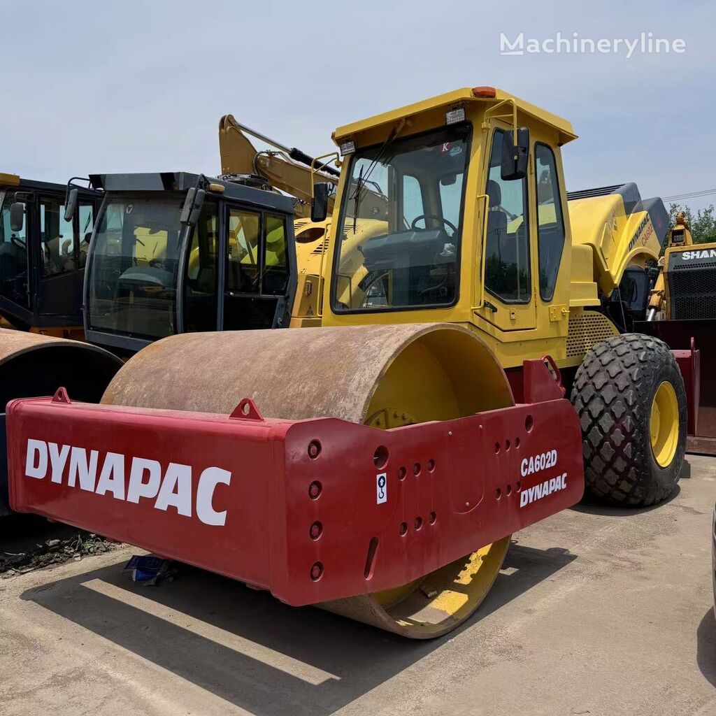 Dynapac CA602D valjak za asfalt