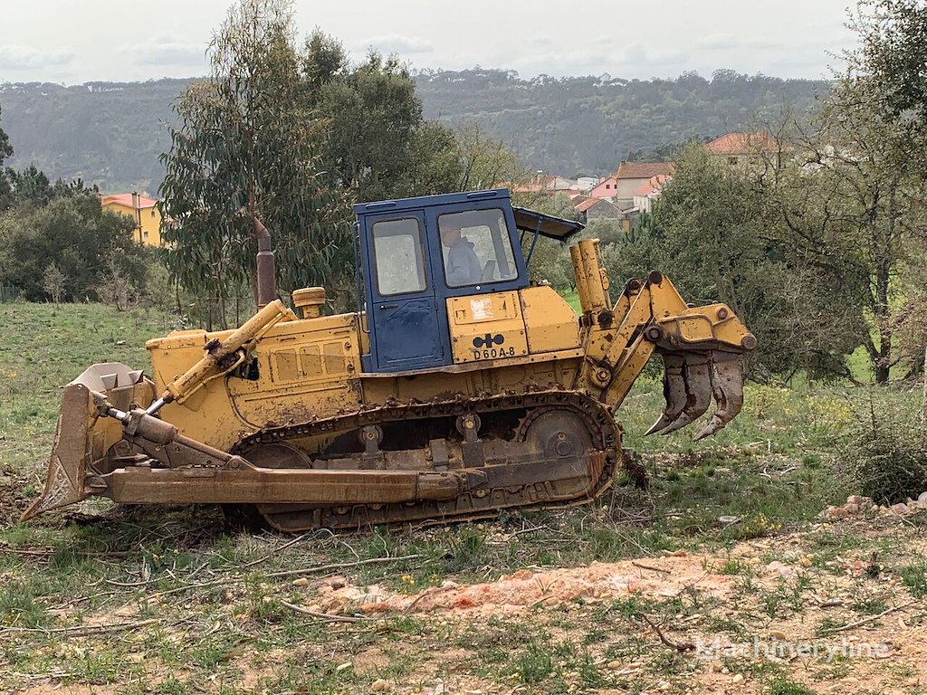 Komatsu D60A-8 Bulldozer buldožer