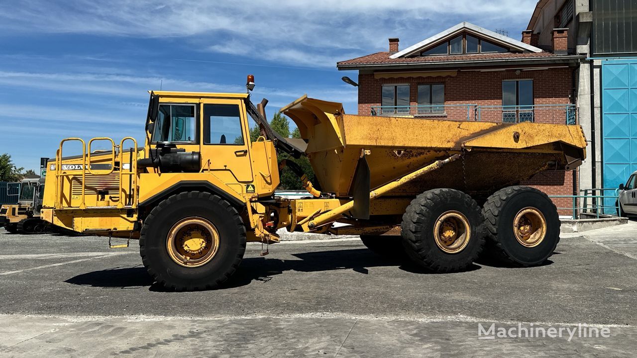 Volvo A25C 6X6 zglobni damper