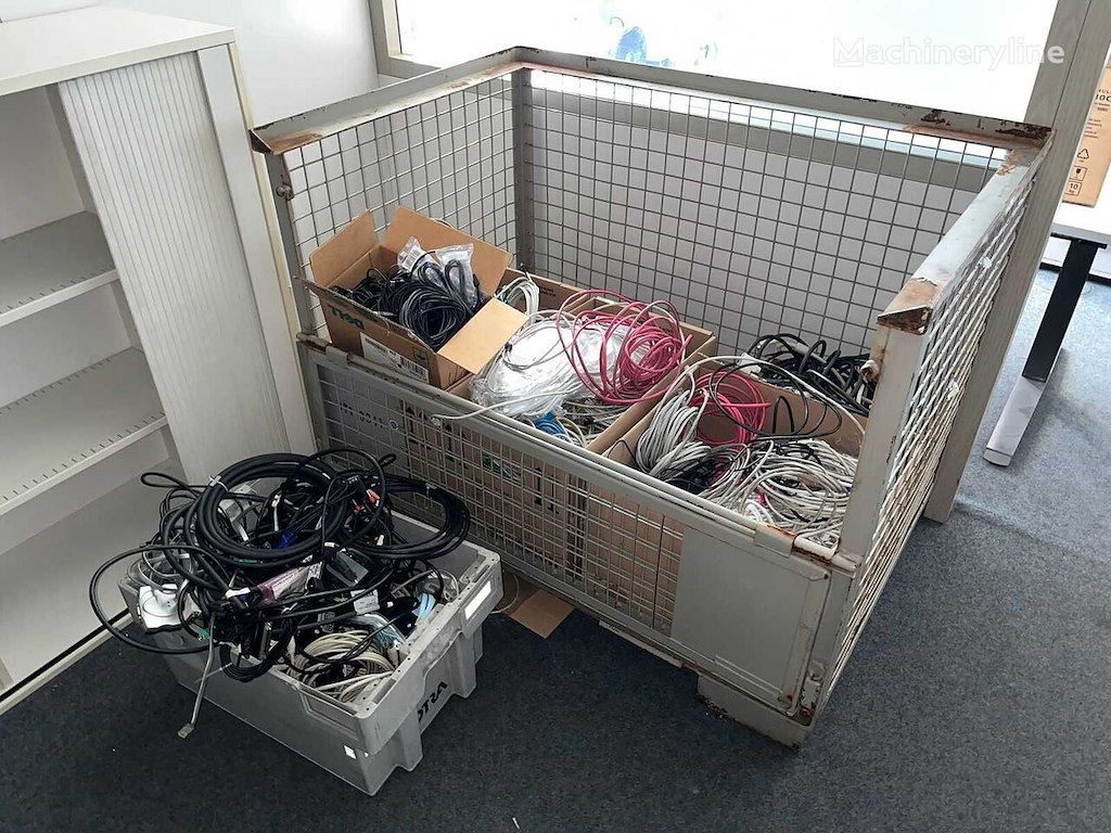 Prodaje se Mesh container with batch of cables and hand scanners električni pribor na aukciji