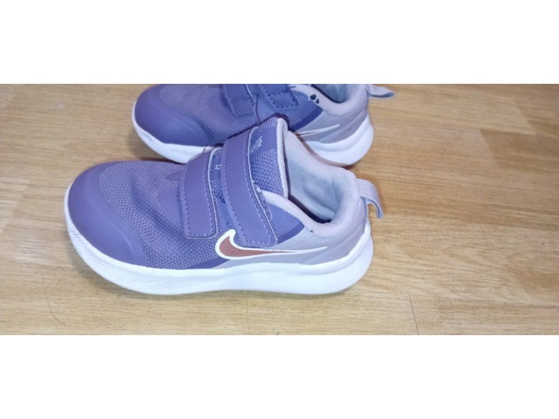 ODLIČNE NIKE LAGANE PATIKE br.25-16cm