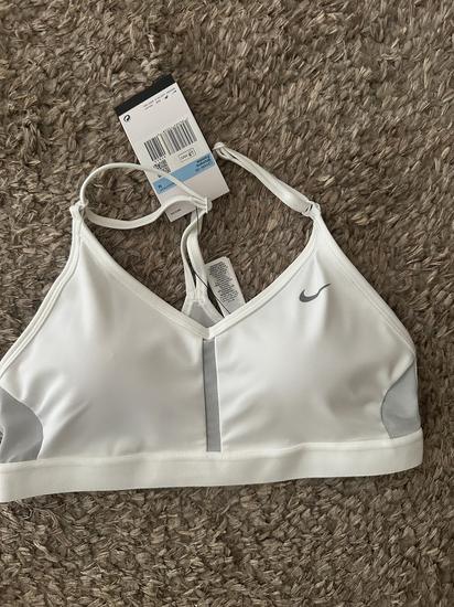 Nike top