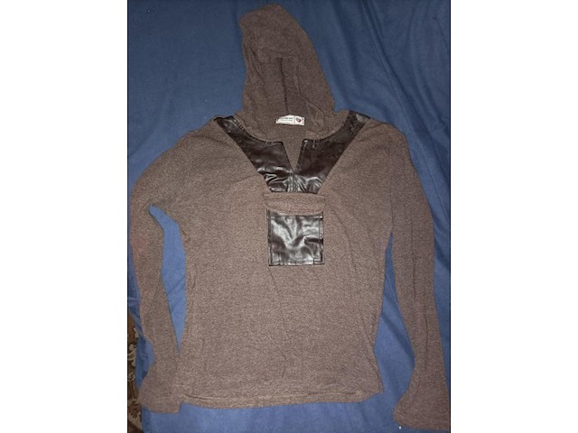 Strawberry bluza sa kapuljačom M