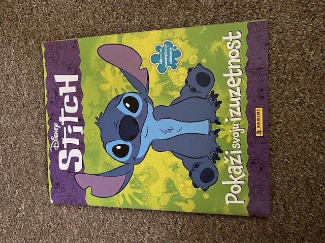 Stitch album sa zalepljenim slicicama