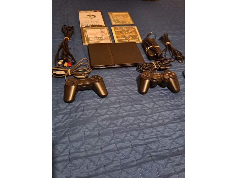 Sony PlayStation 2 PS2 čipovan ODLIČAN