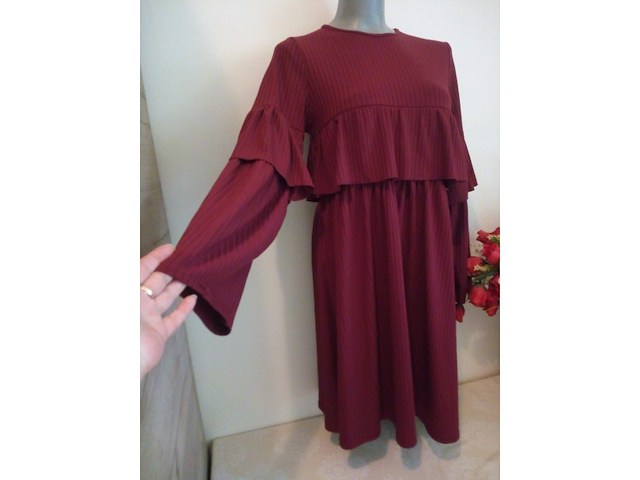 boohoo  bordo haljina 40