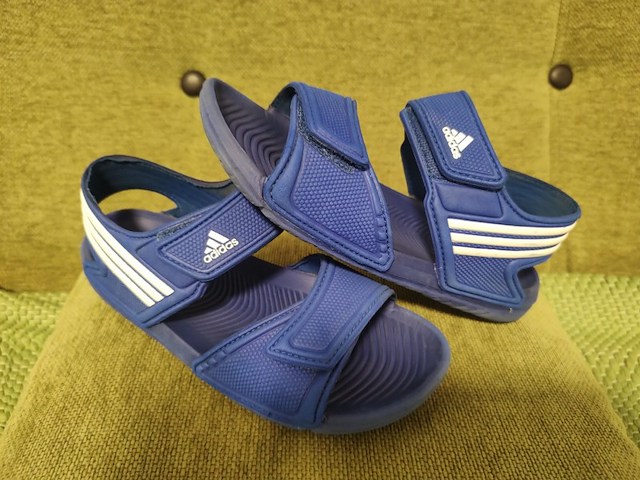 Adidas sandale