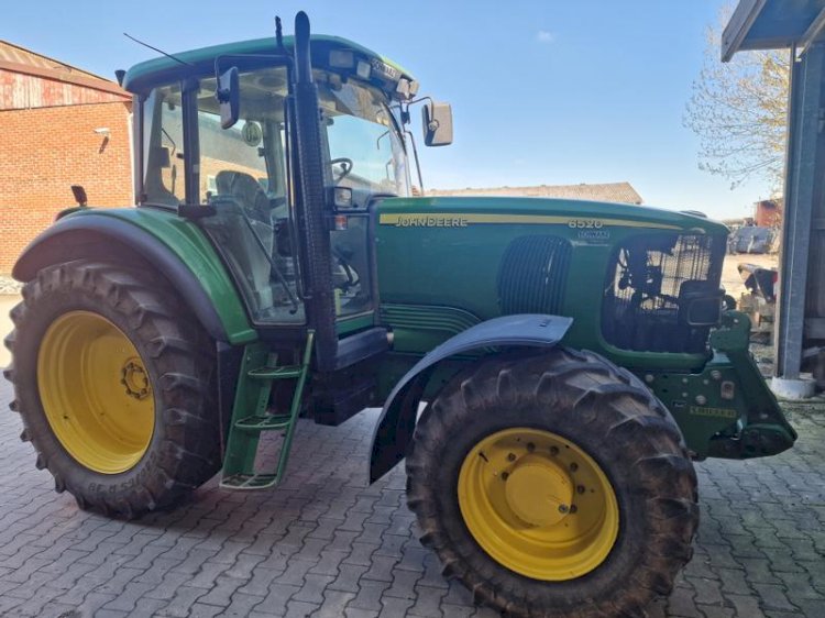 JOHN DEERE 6520