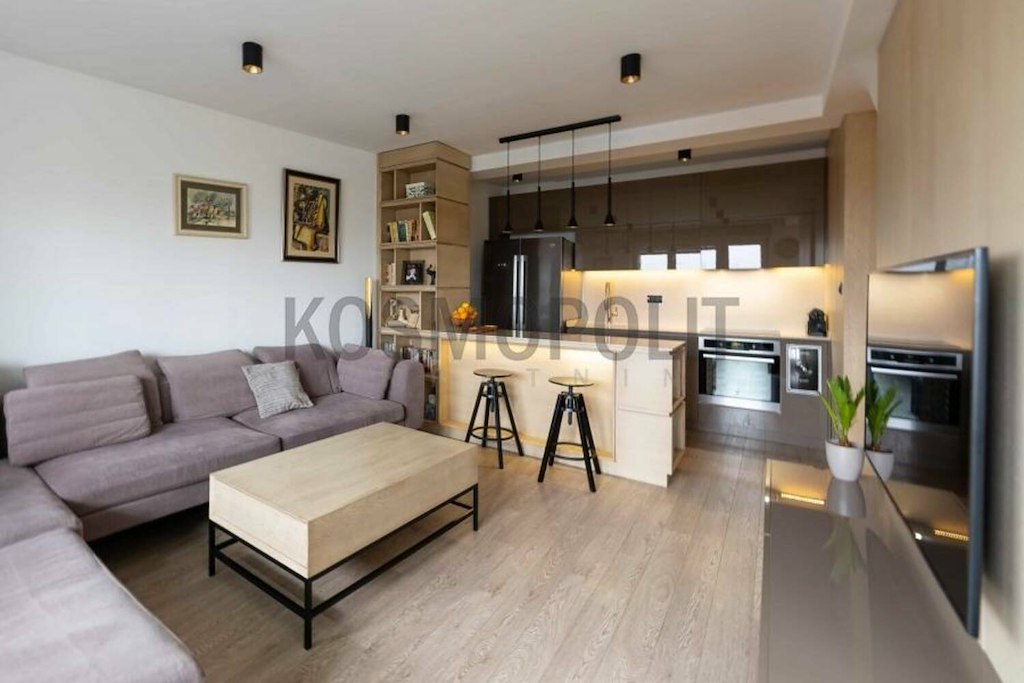 Voždovac, Autokomanda, Vojvode Đurovića, 5.0, 126m2, 340000 EUR