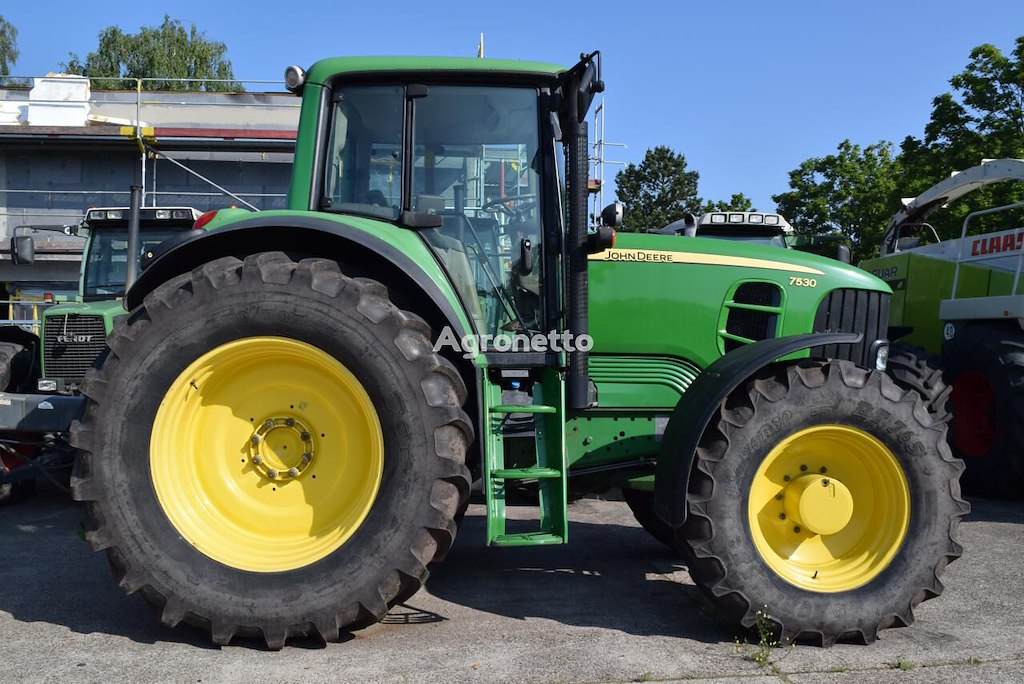 John Deere 7530 Premium traktor točkaš