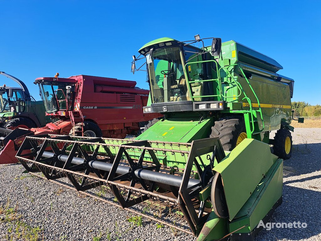 John Deere 2254 kombajn za žito