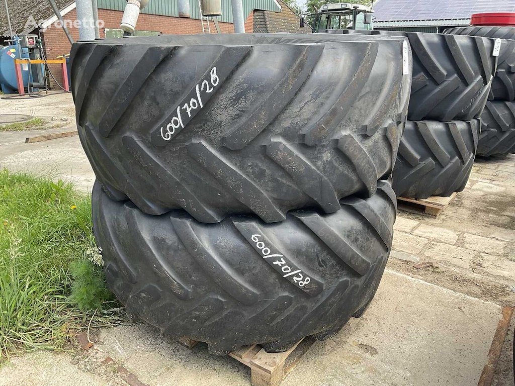Prodaje se Michelin Mach X Bib gumu za traktore na aukciji