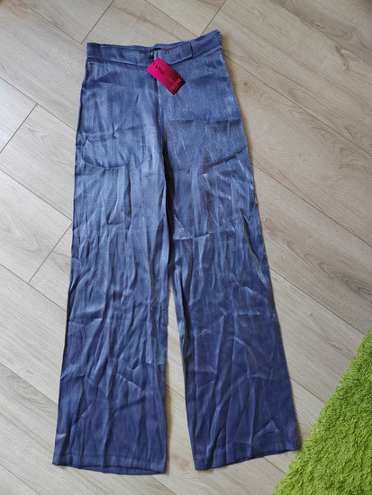 Nove pantalone sirokih nogavica