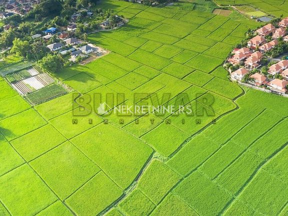 Zemljište u komadu od 13,5ha, Lalilnac