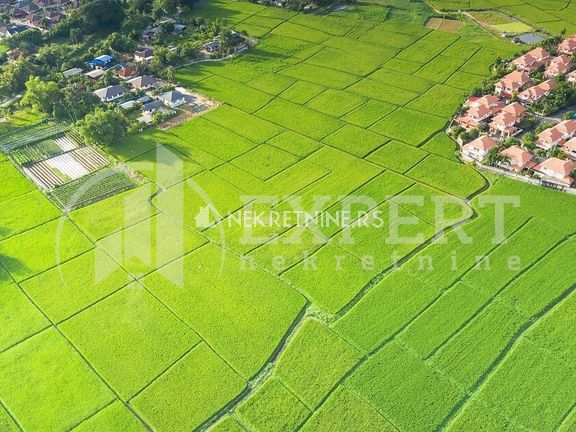 Zemljište u komadu od 13,5ha, Lalilnac