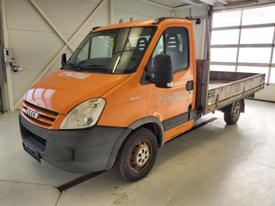 IVECO Daily kamion s ravnom platformom