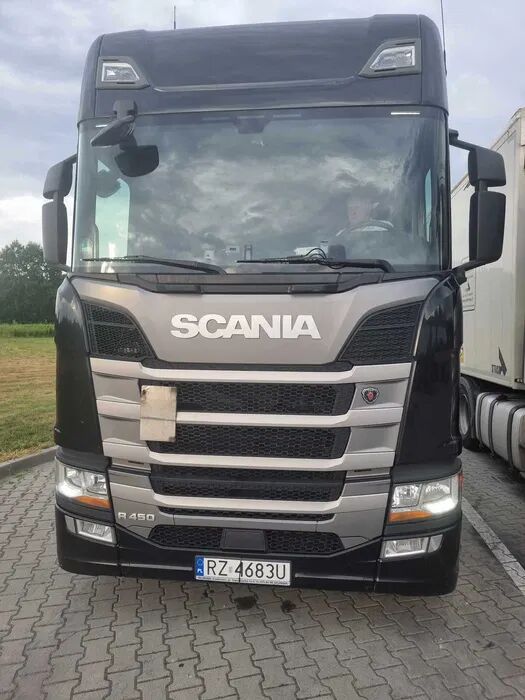 Scania R450 kamion sa klizna zavesa cerada