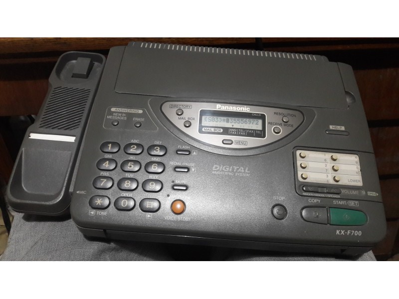 Telefaks KX-F700