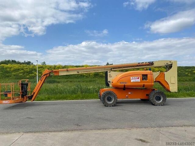 Artikulisan bum lift
JLG 800AJ