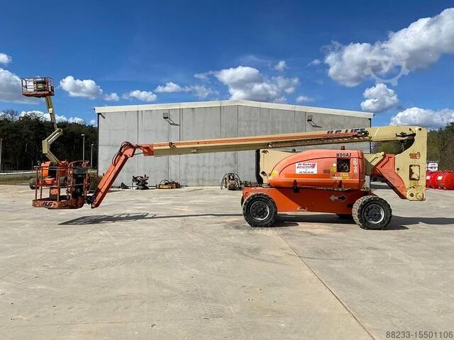 Artikulisan bum lift
JLG 800AJ