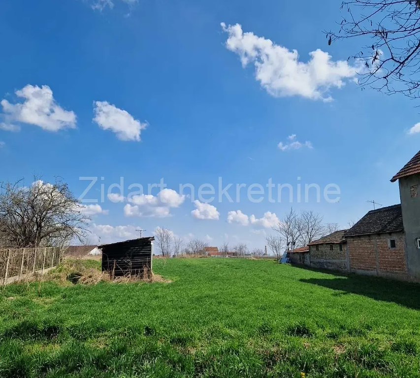 Prodaja, zemljište, 1400m2, Stari Banovci, Stara Pazova