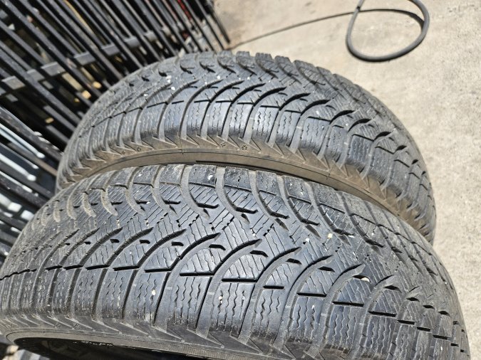 165/65 R15 MICHELIN