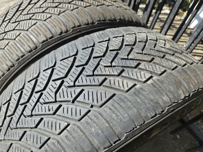 205/55 R16 Continental