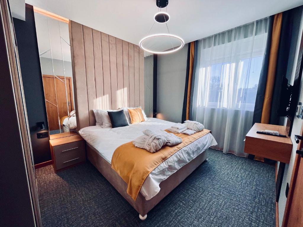 prevoz od/do aerodroma
MOZAIK APARTMENTS & SPA - Modern 4-Star Apartments with Exclusive Private SPA WELLNESS in the City Center - SAUNA, JACUZZI, TURKISH BATH - FREE PARKING, Wi-FI - Rooms & Apar...