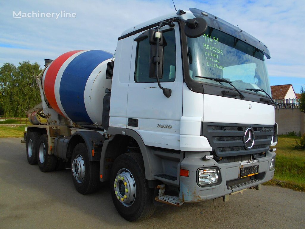 Stetter na šasiji Mercedes-Benz Actros 3236 kamion s mešalicom za beton