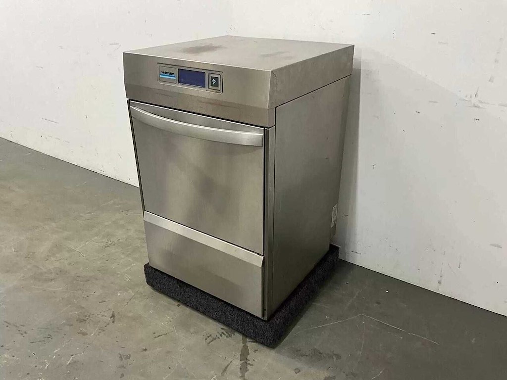 Prodaje se Winterhalter UC-XL Energy mašinu za pranje sudova na aukciji
