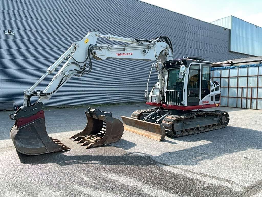 Takeuchi TB2150R CV bager guseničar