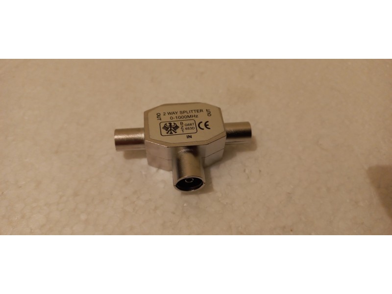 ❗NOVO: 2 Way Splitter 0-1000 MHz BZT G687 653D