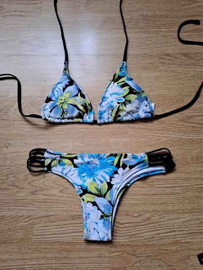 Cvetni bikini