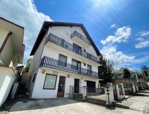 Kuća na prodaju, 396m2, 371.000€