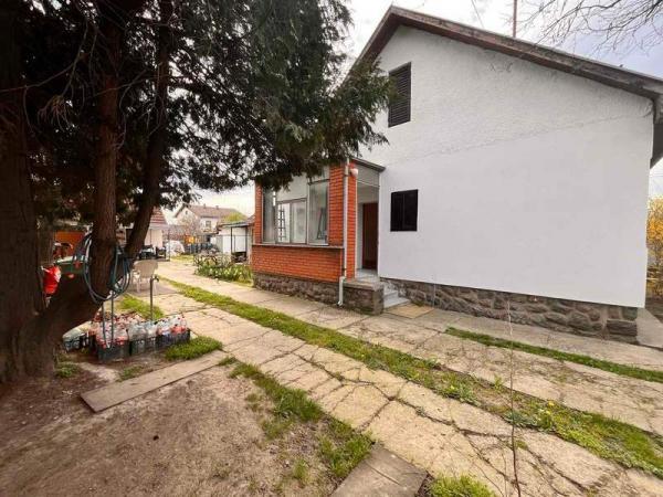 Kuća na prodaju, 218m2, 226.600€