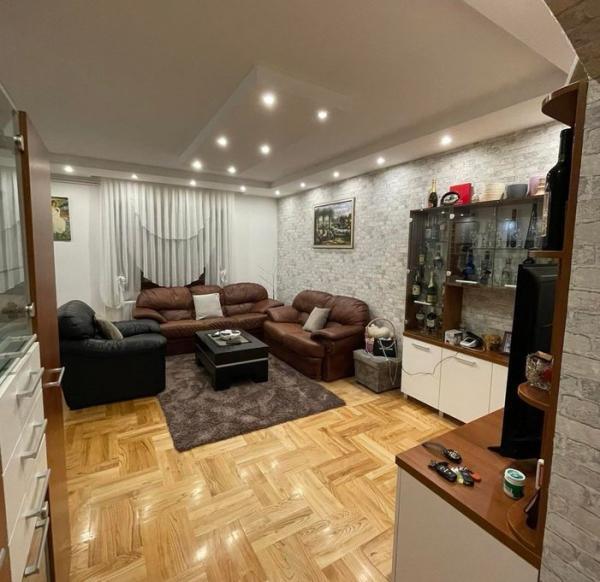 Kuća na prodaju, 181m2, 149.000€