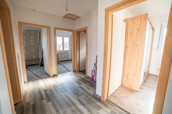 Kuća na prodaju, 111m2, 165.000€