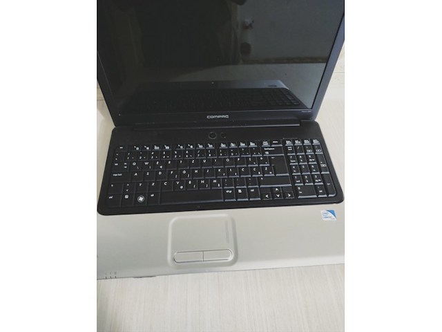 Laptop za delove-Hp Compaq Presario