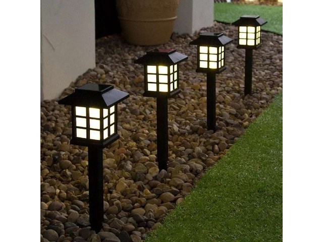 Solarna Dekorativna Lampa Za Dvorište