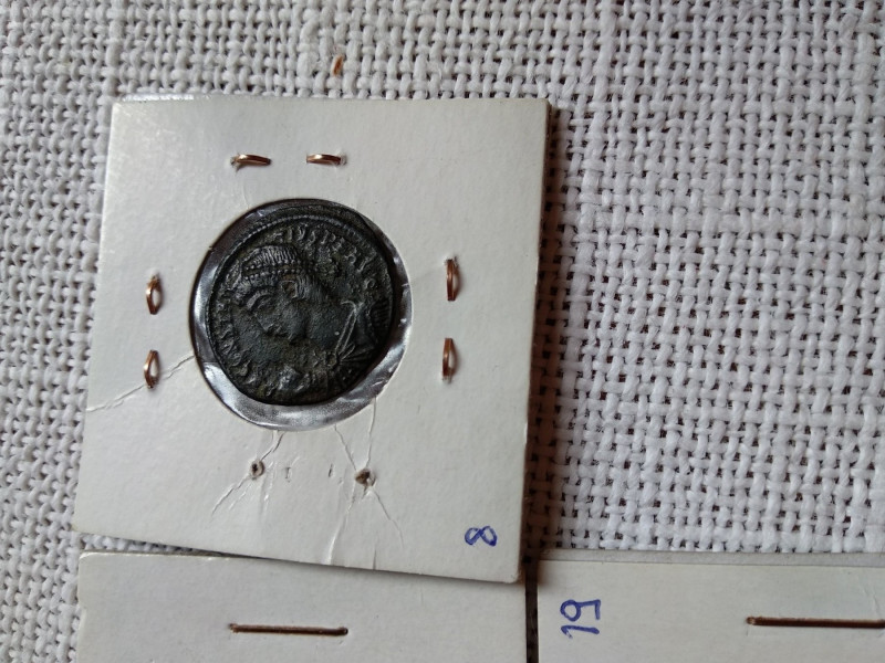 Lot od 5 rimskih kovanica vrlo lepo ocuvani.