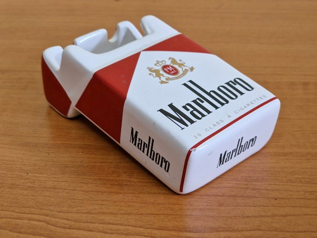 Pepeljara od keramike Marlboro u obliku kutije cigara