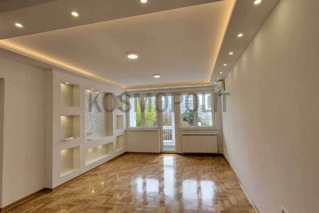 Savski venac, Centar, Admirala Geprata , 3.0, 76m2, 279000 EUR