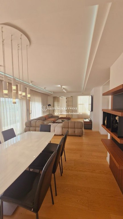 Lux penthouse Vracar, terasa 85m2, 2 garazna mesta