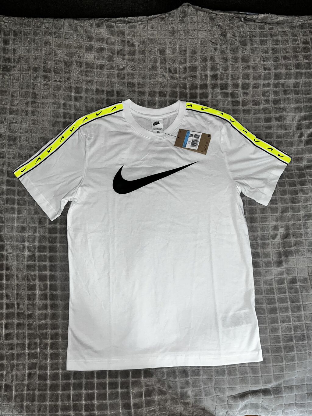 Men's T-shirt Nike, M (EU 38), bоја - Šareno